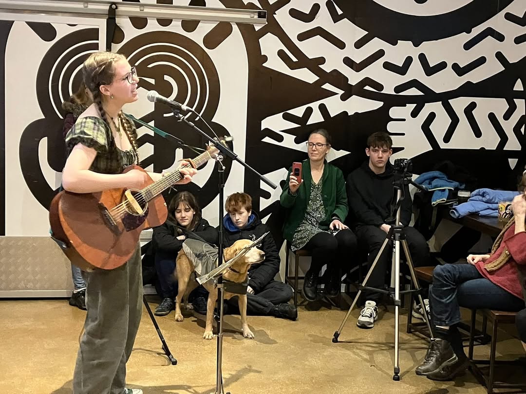 Eve Joné Dazzles Packed House at Magic Rock Tap – Most Wanted